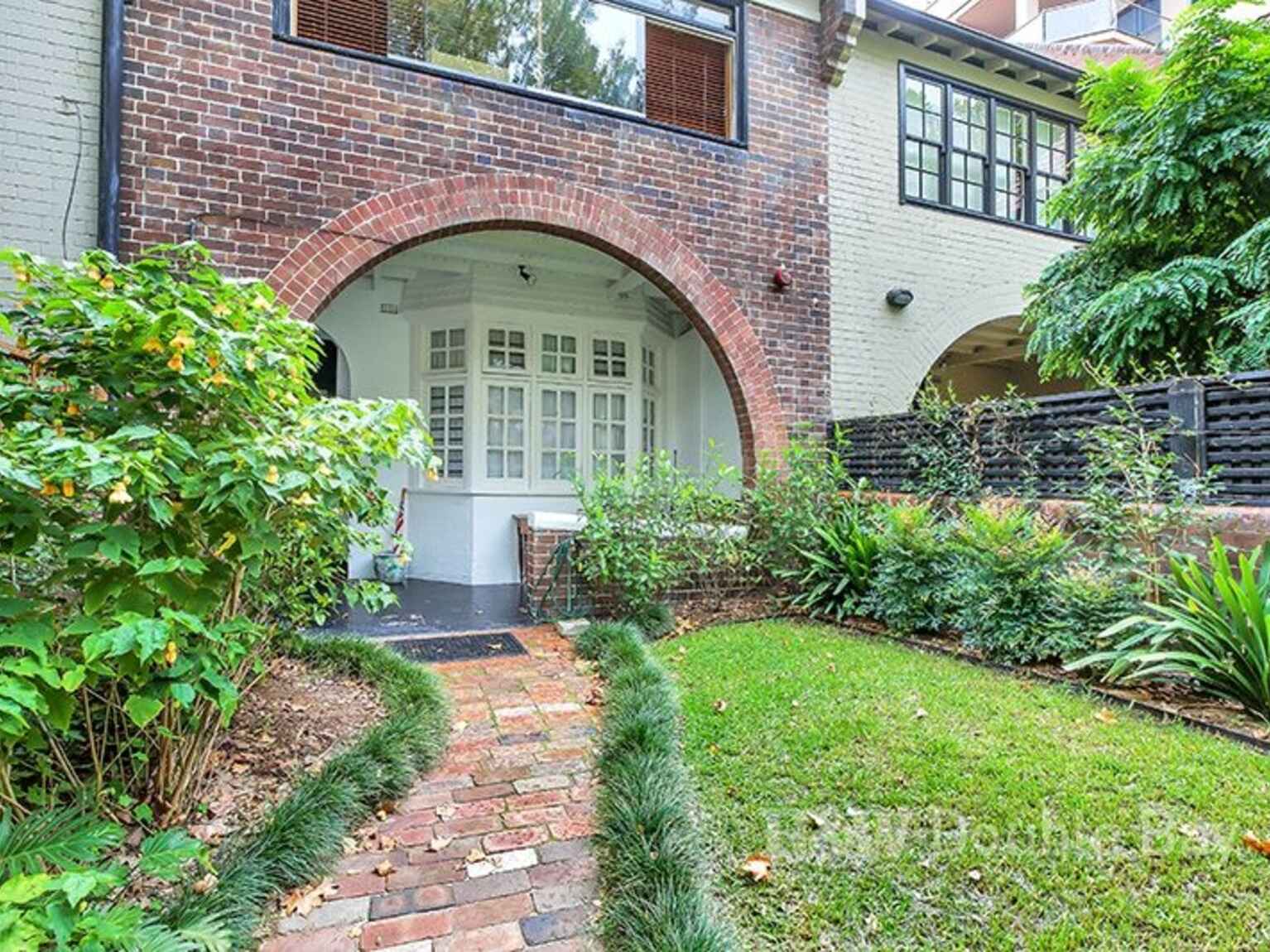 Studio For Lease - 2/11 Tusculum Street Potts Point